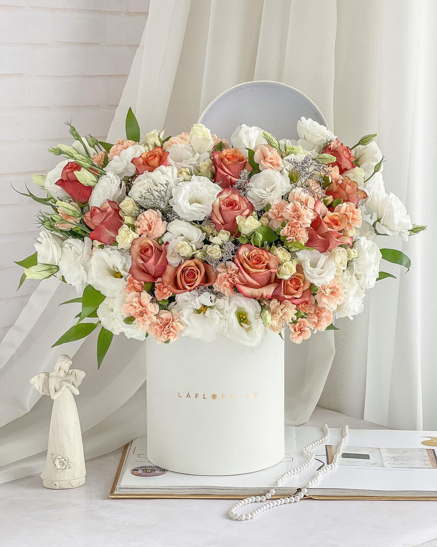 Peach & White Flower Box